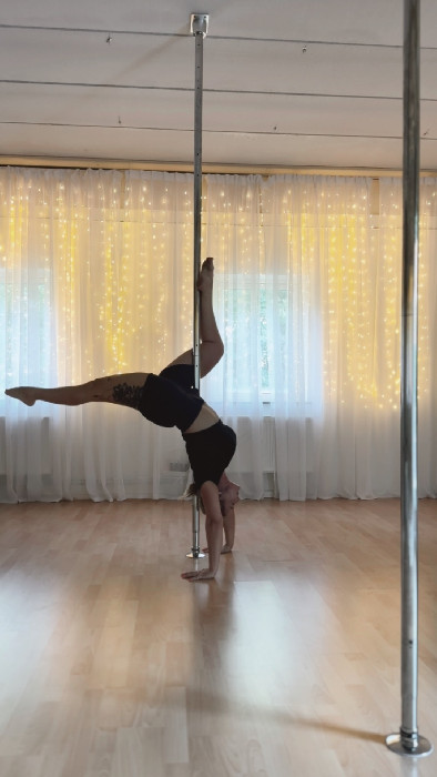 Pole Dance: Nivå 3 fortsättning Vecka 11-18 :: Pole Fitness Motala AB